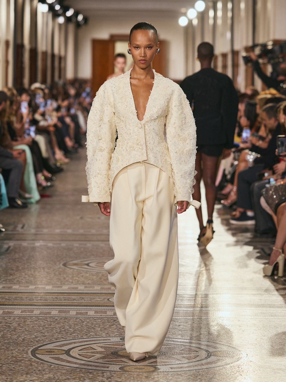 LOOK 2 – Georges Hobeika